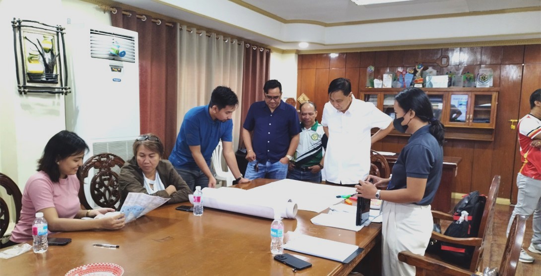 NAMRIA PERSONNEL - Catanduanes Tribune